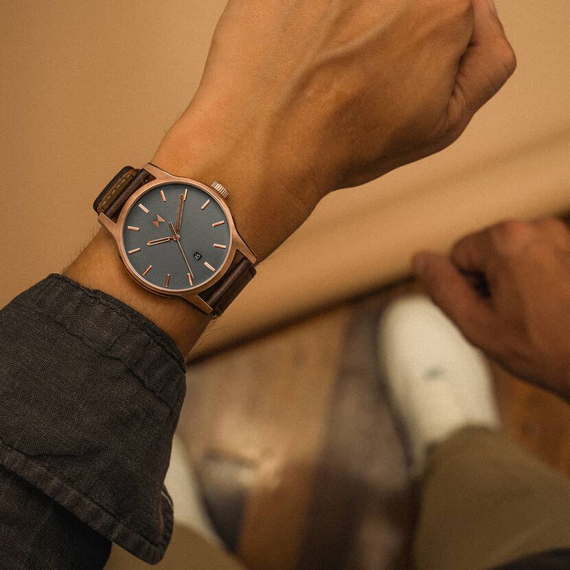 Classic II by MVMT - Clean Men's Watches in Grizzly Brown | MVMT