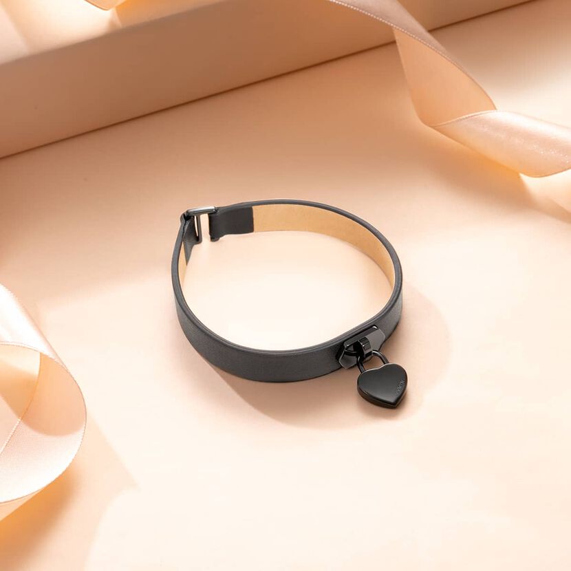 Leather Heartlock Bracelet — Women’s Leather Bracelet | MVMT