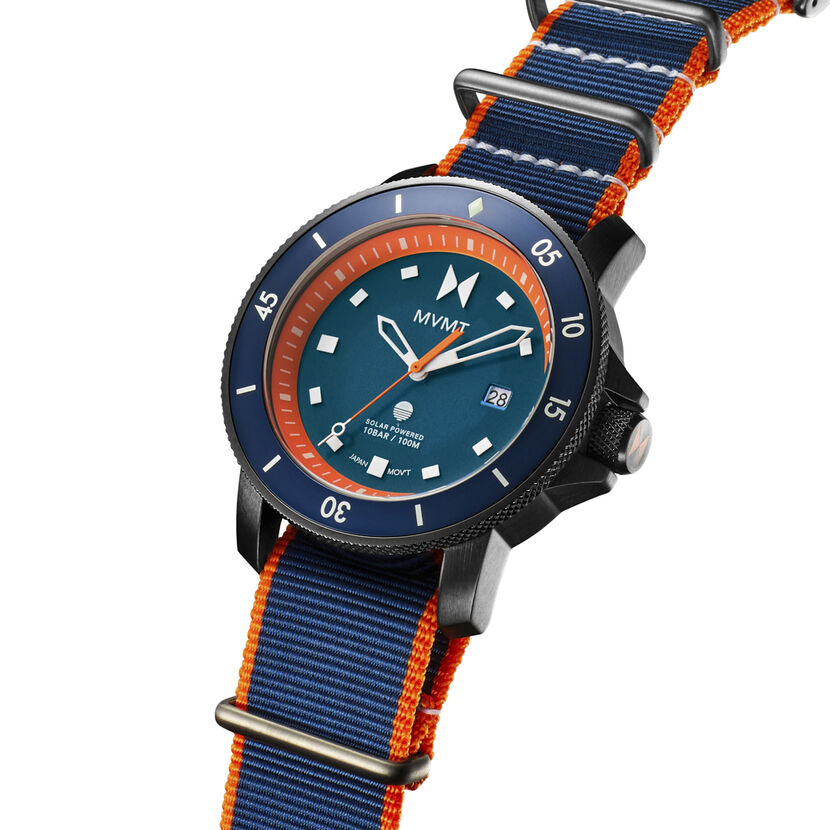 Cali Diver Solar GMT — Navy Prix Men’s Dive Watch | MVMT